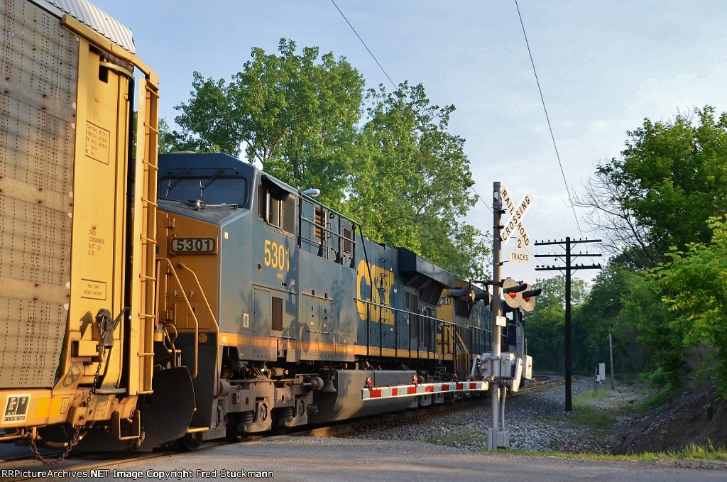 CSX 5301 will assist the 7731 up the hill from here.